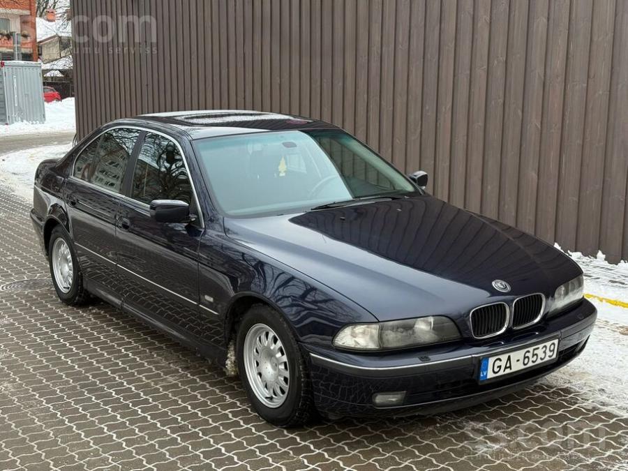 Blue BMW 528 1999 in Riga, with an engine capacity of 2.80 L and mileage of 213 thousand km for 2990 €, photo 8 on AUTOMOTO.COM.LV