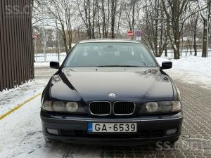Blue BMW 528 1999 in Riga, with an engine capacity of 2.80 L and mileage of 213 thousand km for 2990 €, photo 9 on AUTOMOTO.COM.LV