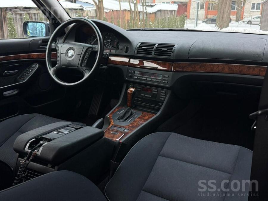 Blue BMW 528 1999 in Riga, with an engine capacity of 2.80 L and mileage of 213 thousand km for 2990 €, photo 13 on AUTOMOTO.COM.LV