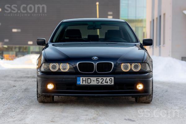 Blue BMW 528 1999 in Jelgava, with an engine capacity of 2.80 L and mileage of 246 thousand km for 5500 €, photo 1 on AUTOMOTO.COM.LV