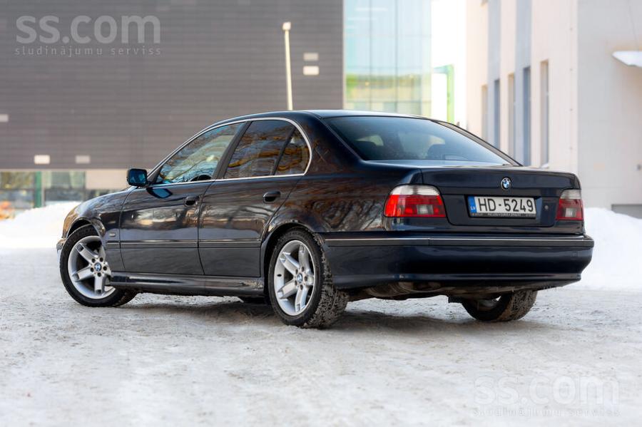 Blue BMW 528 1999 in Jelgava, with an engine capacity of 2.80 L and mileage of 246 thousand km for 5500 €, photo 5 on AUTOMOTO.COM.LV