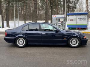 Blue BMW 528 1999 in Riga, with an engine capacity of 2.80 L and mileage of 0 thousand km for 3799 €, photo 6 on AUTOMOTO.COM.LV