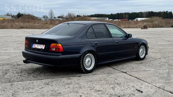 Blue BMW 528 1999 in Riga, with an engine capacity of 2.80 L and mileage of 0 thousand km for 4199 €, photo 5 on AUTOMOTO.COM.LV