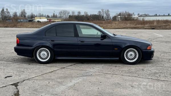 Blue BMW 528 1999 in Riga, with an engine capacity of 2.80 L and mileage of 0 thousand km for 4199 €, photo 6 on AUTOMOTO.COM.LV