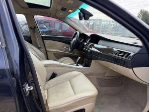 Blue BMW 528 2008 in Siauliai, with an engine capacity of 3.00 L and mileage of 321 thousand km for 2850 €, photo 12 on AUTOMOTO.COM.LV