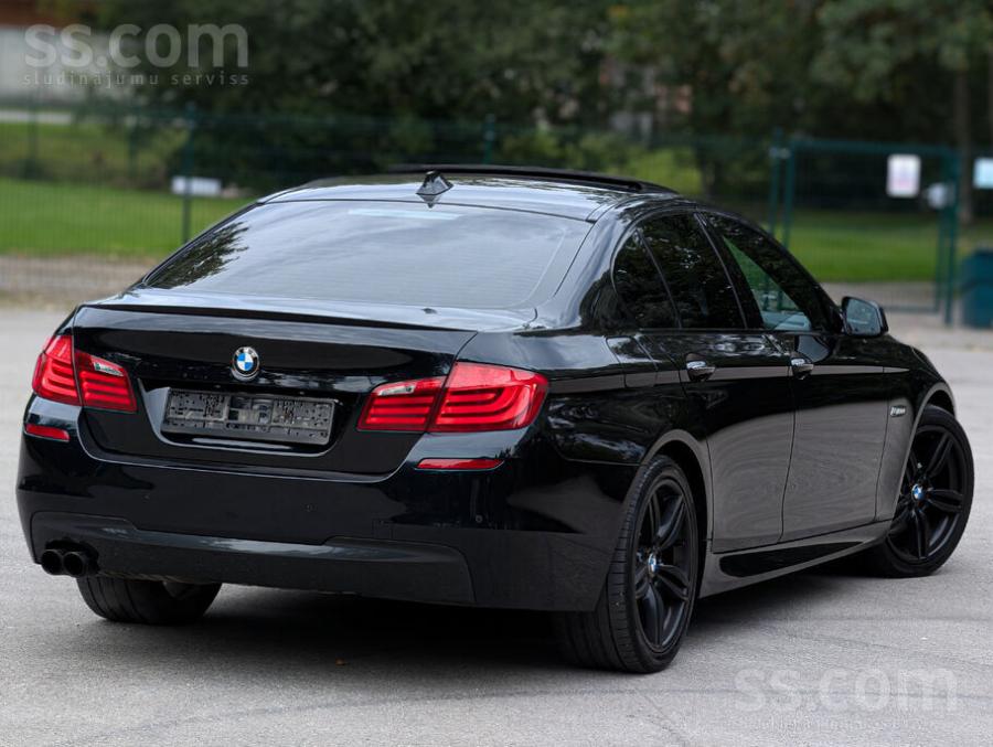 Blue BMW 528 2011 in Riga, with an engine capacity of 3.00 L and mileage of 340 thousand km for 12990 €, photo 5 on AUTOMOTO.COM.LV
