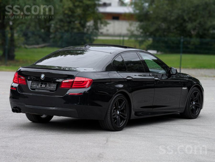 Blue BMW 528 2011 in Riga, with an engine capacity of 3.00 L and mileage of 340 thousand km for 12990 €, photo 11 on AUTOMOTO.COM.LV