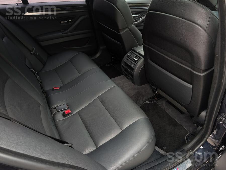 Blue BMW 528 2011 in Riga, with an engine capacity of 3.00 L and mileage of 340 thousand km for 12990 €, photo 18 on AUTOMOTO.COM.LV