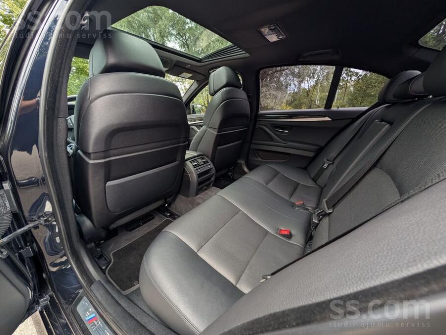Blue BMW 528 2011 in Riga, with an engine capacity of 3.00 L and mileage of 340 thousand km for 12990 €, photo 19 on AUTOMOTO.COM.LV
