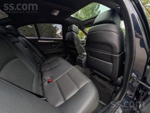Blue BMW 528 2011 in Riga, with an engine capacity of 3.00 L and mileage of 340 thousand km for 12990 €, photo 23 on AUTOMOTO.COM.LV