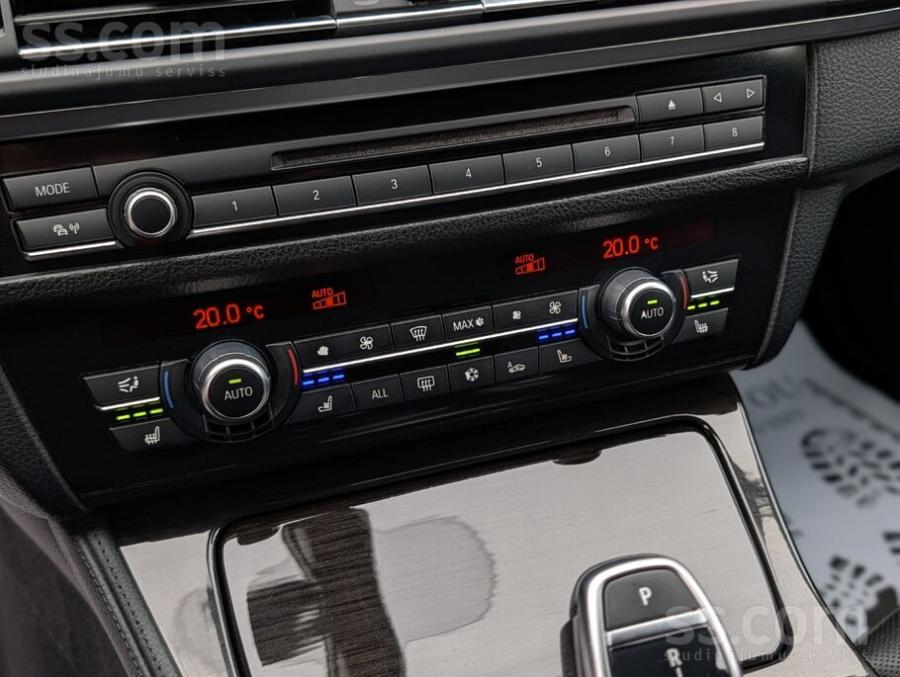 Blue BMW 528 2011 in Riga, with an engine capacity of 3.00 L and mileage of 340 thousand km for 12990 €, photo 30 on AUTOMOTO.COM.LV