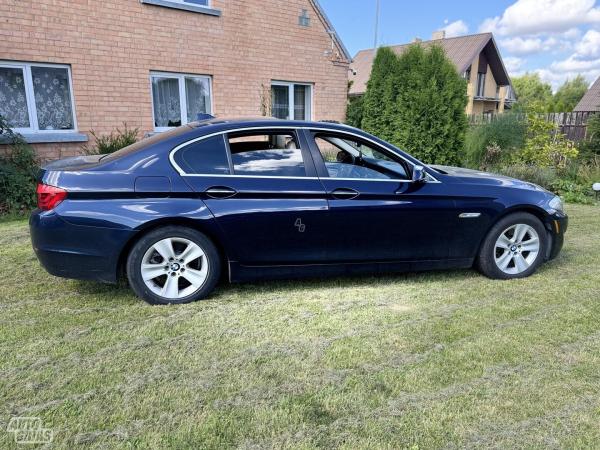 Blue BMW 528 2013 in Siauliai, with an engine capacity of 2.00 L and mileage of 245 thousand km for 7950 €, photo 3 on AUTOMOTO.COM.LV
