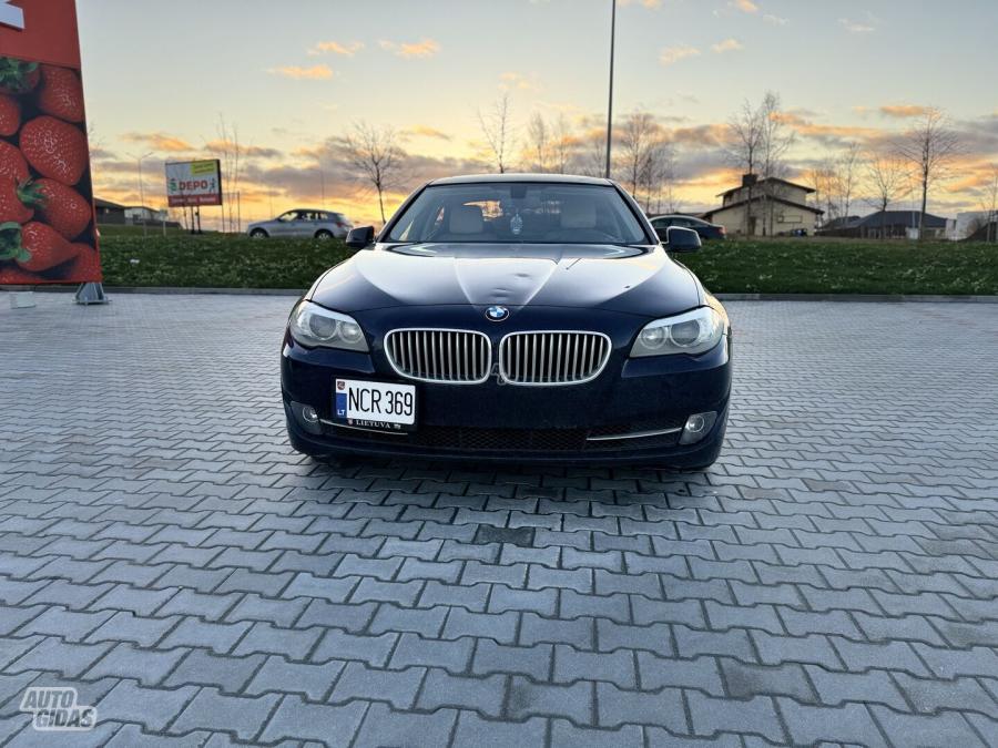 Blue BMW 528 2013 in Siauliai, with an engine capacity of 2.00 L and mileage of 245 thousand km for 7850 €, photo 3 on AUTOMOTO.COM.LV