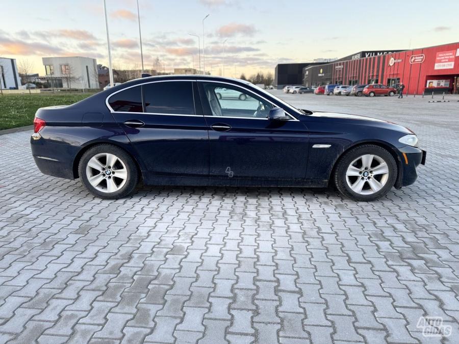 Blue BMW 528 2013 in Siauliai, with an engine capacity of 2.00 L and mileage of 245 thousand km for 7850 €, photo 5 on AUTOMOTO.COM.LV