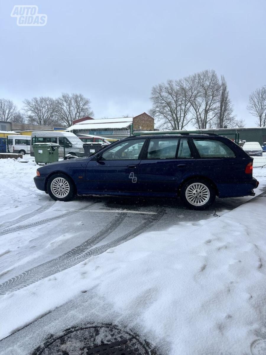 Zils BMW 528 1998 Palanga, ar dzinēja tilpumu 2.80 L un nobraukumu 297 tūkst. km par 3400 €, foto 7 vietnē AUTOMOTO.COM.LV