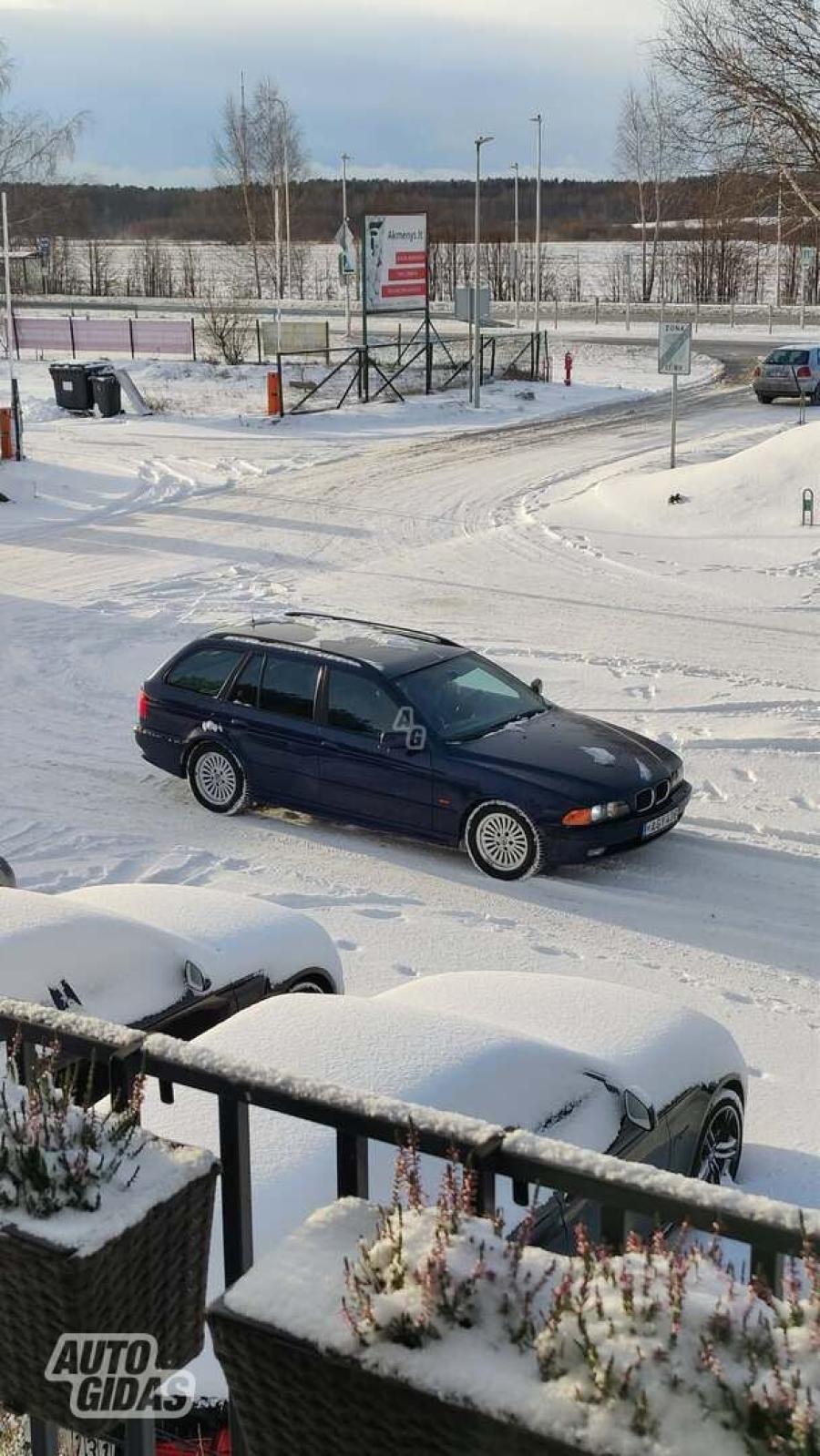 Zils BMW 528 1998 Palanga, ar dzinēja tilpumu 2.80 L un nobraukumu 297 tūkst. km par 3400 €, foto 8 vietnē AUTOMOTO.COM.LV