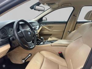 Brown BMW 528 2010 in Kaunas, with an engine capacity of 3.00 L and mileage of 289 thousand km for 9390 €, photo 10 on AUTOMOTO.COM.LV