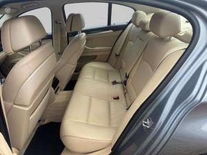 Brown BMW 528 2010 in Kaunas, with an engine capacity of 3.00 L and mileage of 289 thousand km for 9390 €, photo 12 on AUTOMOTO.COM.LV