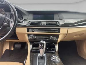 Brown BMW 528 2010 in Kaunas, with an engine capacity of 3.00 L and mileage of 289 thousand km for 9390 €, photo 14 on AUTOMOTO.COM.LV