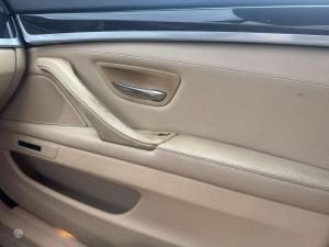 Brown BMW 528 2010 in Kaunas, with an engine capacity of 3.00 L and mileage of 289 thousand km for 9390 €, photo 16 on AUTOMOTO.COM.LV