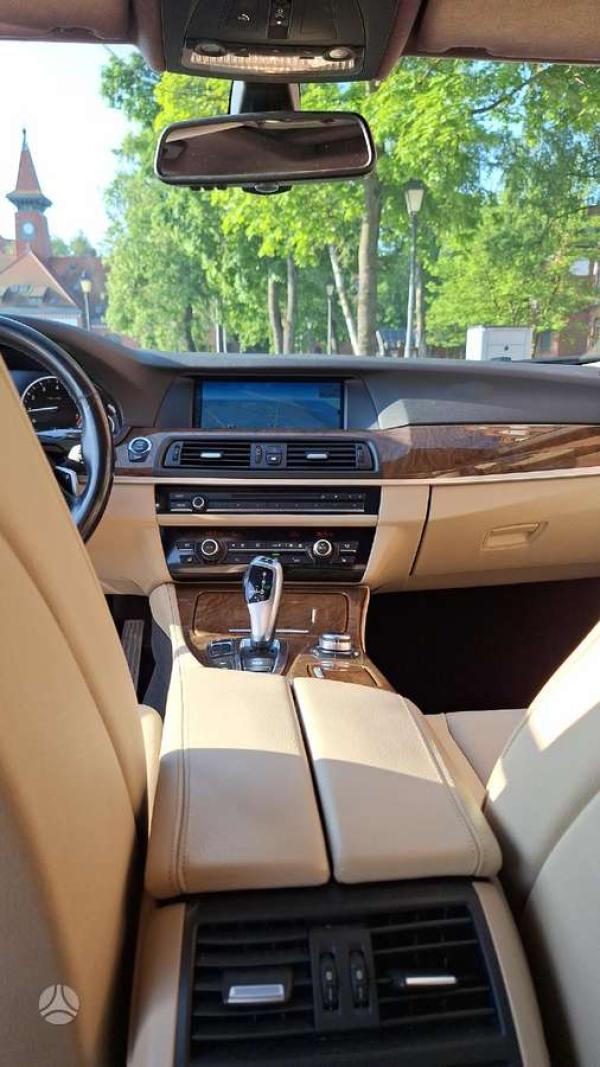 Brown BMW 528 2012 in Klaipeda, with an engine capacity of 2.00 L and mileage of 228 thousand km for 7999 €, photo 11 on AUTOMOTO.COM.LV