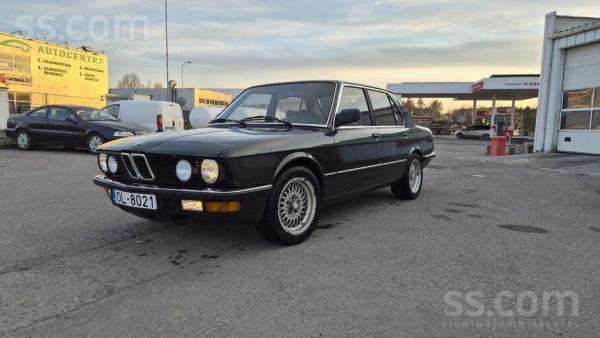 Green BMW 528 1982 in Riga, with an engine capacity of 2.80 L and mileage of 169 thousand km for 11500 €, photo 2 on AUTOMOTO.COM.LV