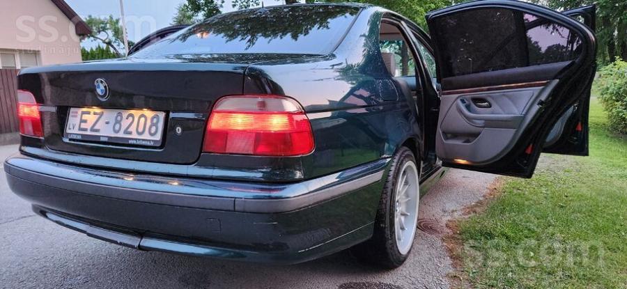 Green BMW 528 1996 in Riga, with an engine capacity of 2.80 L and mileage of 330 thousand km for 15000 €, photo 9 on AUTOMOTO.COM.LV