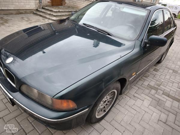 Zaļš BMW 528 1996 Viļņa, ar dzinēja tilpumu 2.80 L un nobraukumu 373 tūkst. km par 1300 €, foto 2 vietnē AUTOMOTO.COM.LV