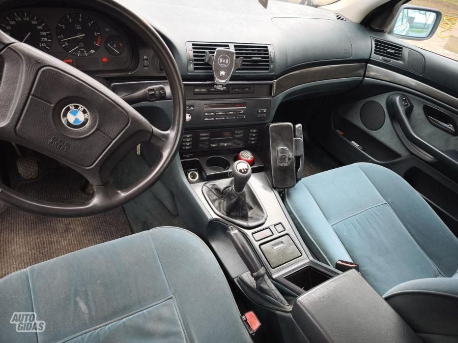 Zaļš BMW 528 1996 Viļņa, ar dzinēja tilpumu 2.80 L un nobraukumu 373 tūkst. km par 1300 €, foto 12 vietnē AUTOMOTO.COM.LV