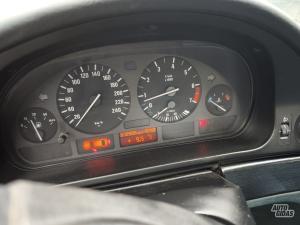 Zaļš BMW 528 1996 Viļņa, ar dzinēja tilpumu 2.80 L un nobraukumu 373 tūkst. km par 1300 €, foto 13 vietnē AUTOMOTO.COM.LV
