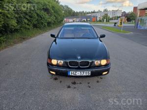Zaļš BMW 528 2000 Daugavpils, ar dzinēja tilpumu 2.80 L un nobraukumu 0 tūkst. km par 3500 €, foto  vietnē AUTOMOTO.COM.LV