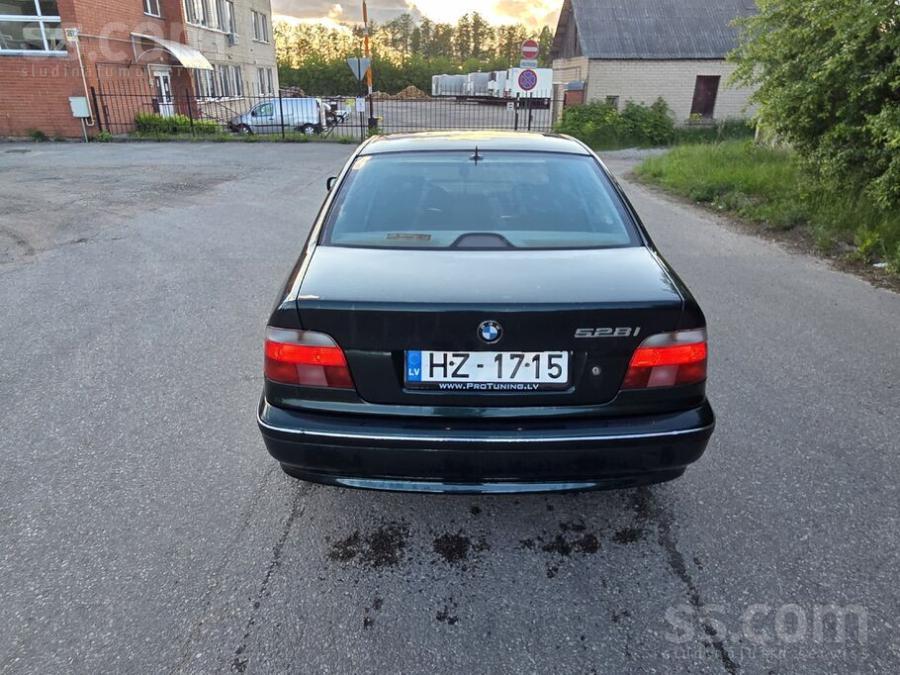 Green BMW 528 2000 in Daugavpils, with an engine capacity of 2.80 L and mileage of 0 thousand km for 3500 €, photo 5 on AUTOMOTO.COM.LV