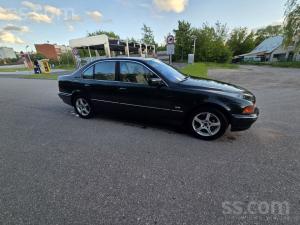 Green BMW 528 2000 in Daugavpils, with an engine capacity of 2.80 L and mileage of 0 thousand km for 3500 €, photo 11 on AUTOMOTO.COM.LV