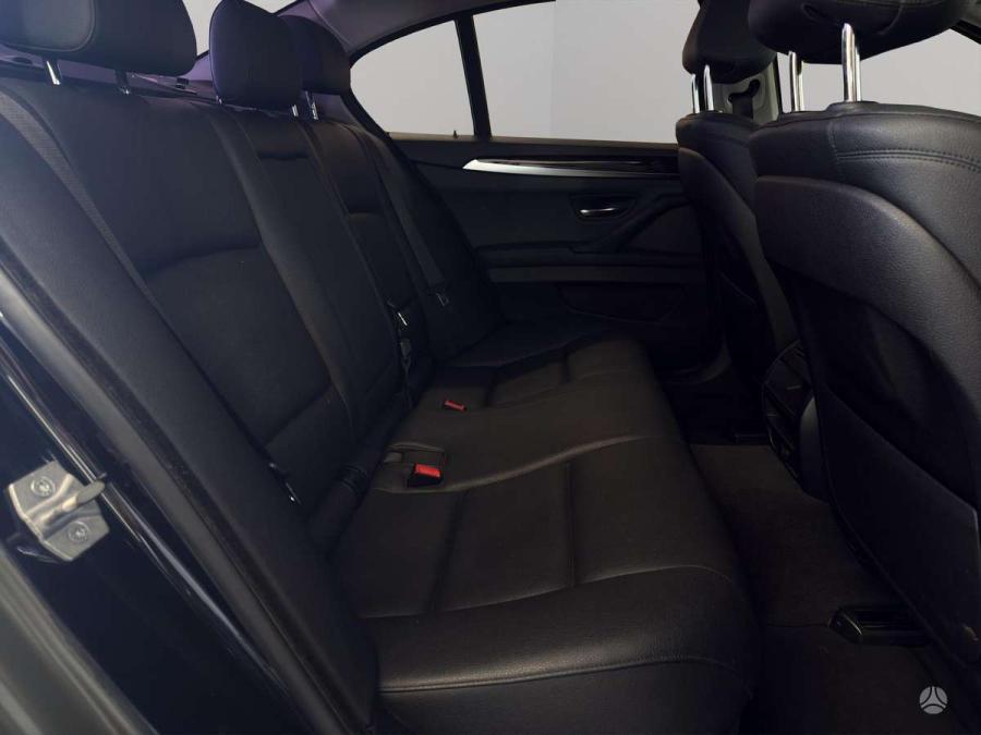 Green BMW 528 2015 in Kaunas, with an engine capacity of 2.00 L and mileage of 149 thousand km for 9999 €, photo 11 on AUTOMOTO.COM.LV