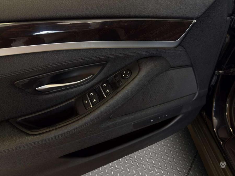 Zaļš BMW 528 2015 Kauņa, ar dzinēja tilpumu 2.00 L un nobraukumu 149 tūkst. km par 9999 €, foto 14 vietnē AUTOMOTO.COM.LV