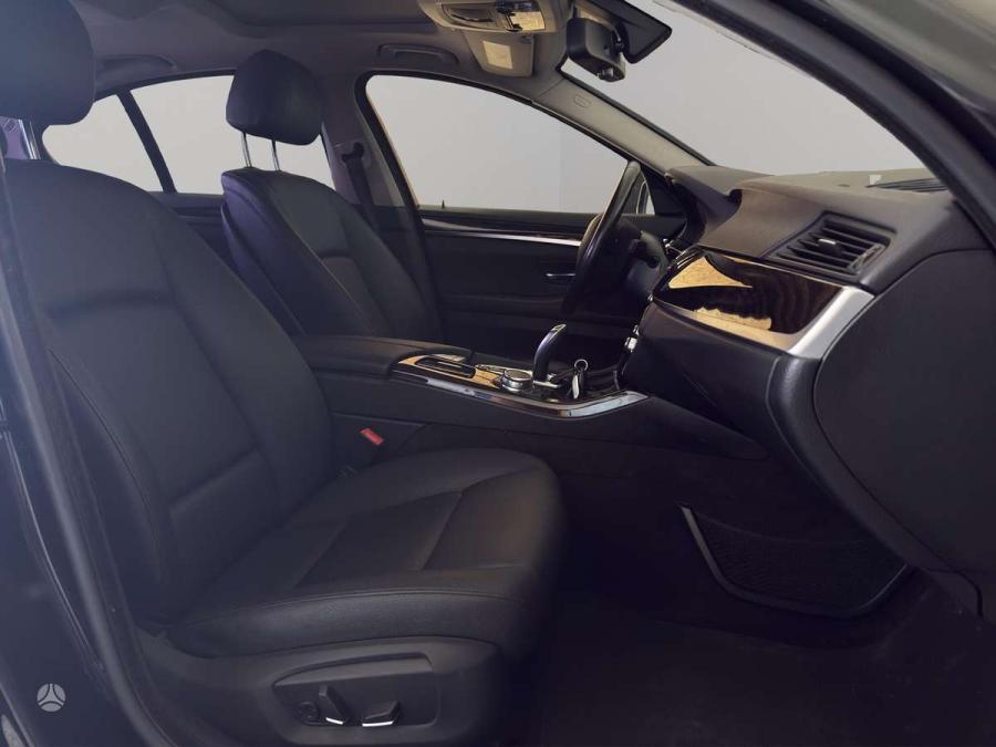 Green BMW 528 2015 in Kaunas, with an engine capacity of 2.00 L and mileage of 149 thousand km for 9999 €, photo 9 on AUTOMOTO.COM.LV