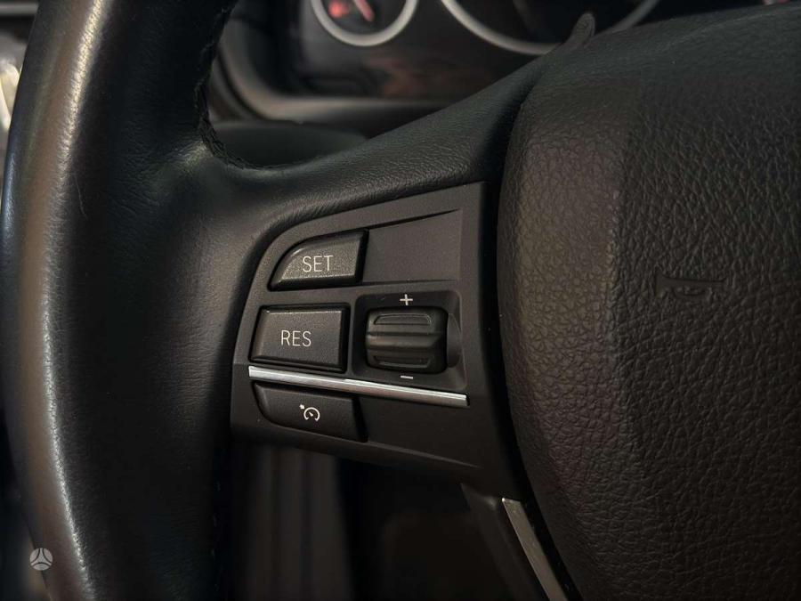 Green BMW 528 2015 in Kaunas, with an engine capacity of 2.00 L and mileage of 149 thousand km for 9999 €, photo 19 on AUTOMOTO.COM.LV