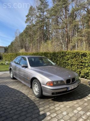 Grey BMW 528 1997 in Riga, with an engine capacity of 2.80 L and mileage of 325 thousand km for 1500 €, photo  on AUTOMOTO.COM.LV