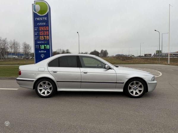 Pelēks BMW 528 1999 Elektrėnai, ar dzinēja tilpumu 2.79 L un nobraukumu 330 tūkst. km par 2250 €, foto 2 vietnē AUTOMOTO.COM.LV
