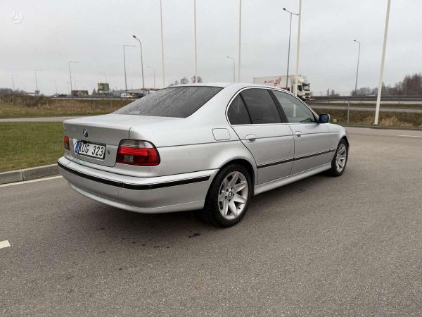 Pelēks BMW 528 1999 Elektrėnai, ar dzinēja tilpumu 2.79 L un nobraukumu 330 tūkst. km par 2250 €, foto 3 vietnē AUTOMOTO.COM.LV