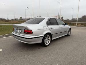 Grey BMW 528 1999 in Elektrenai, with an engine capacity of 2.79 L and mileage of 330 thousand km for 2250 €, photo 3 on AUTOMOTO.COM.LV