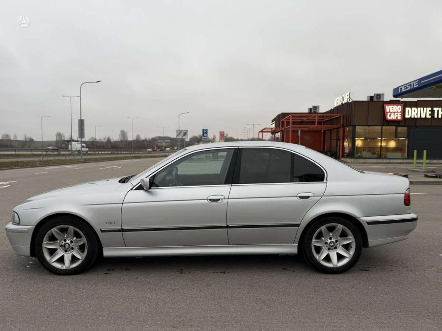 Grey BMW 528 1999 in Elektrenai, with an engine capacity of 2.79 L and mileage of 330 thousand km for 2250 €, photo 5 on AUTOMOTO.COM.LV
