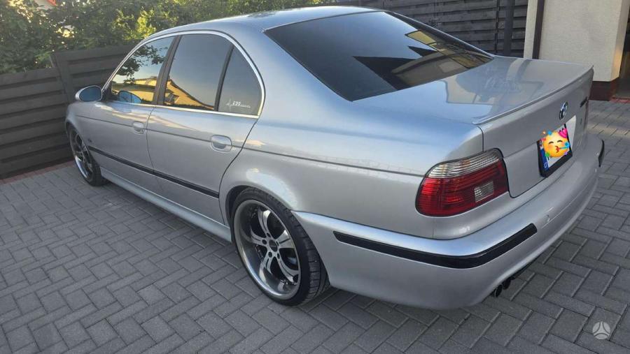 Grey BMW 528 2000 in Gargzdai, with an engine capacity of 2.80 L and mileage of 366 thousand km for 4999 €, photo 1 on AUTOMOTO.COM.LV
