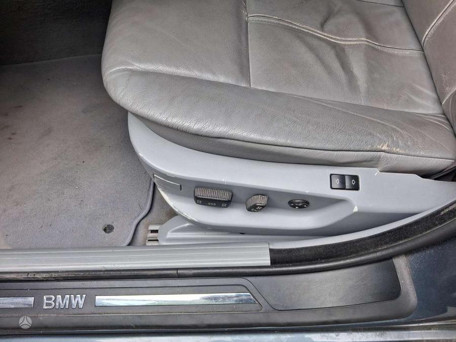 Pelēks BMW 528 2000 Viļņa, ar dzinēja tilpumu 3.00 L un nobraukumu 330 tūkst. km par 3300 €, foto 10 vietnē AUTOMOTO.COM.LV