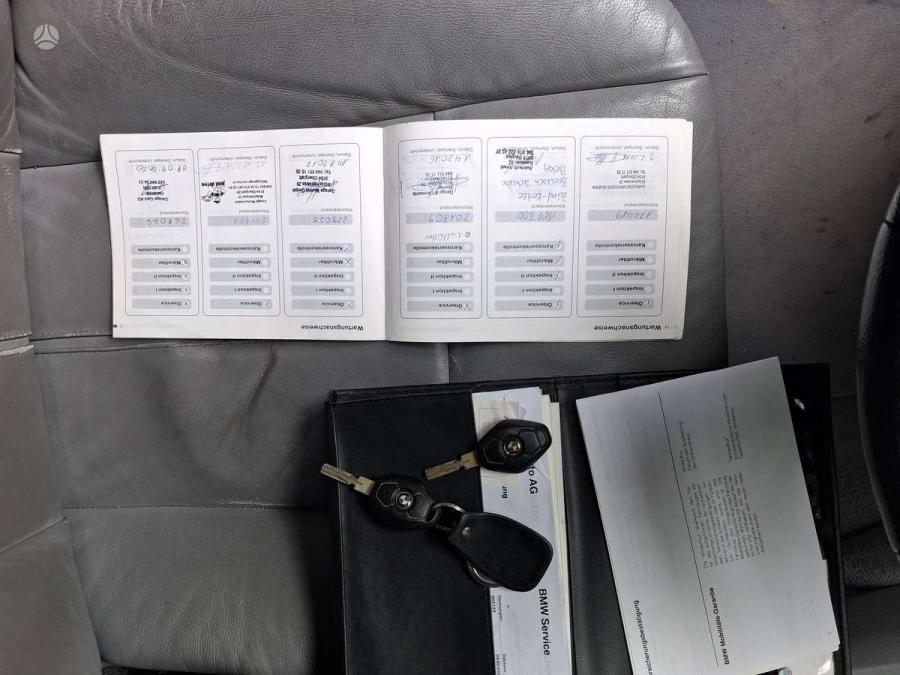 Pelēks BMW 528 2000 Viļņa, ar dzinēja tilpumu 3.00 L un nobraukumu 330 tūkst. km par 3300 €, foto 13 vietnē AUTOMOTO.COM.LV