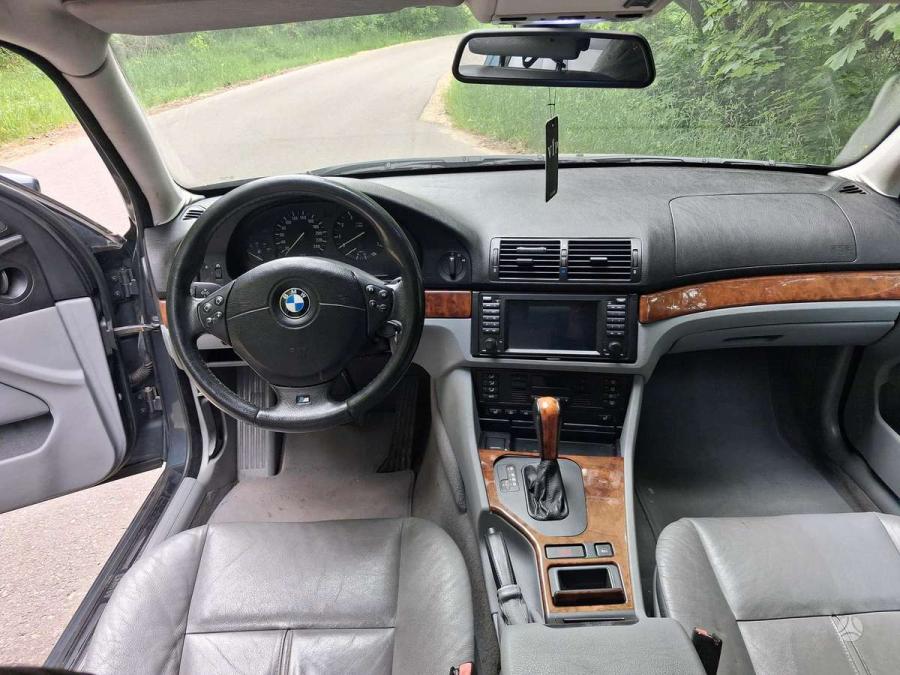 Pelēks BMW 528 2000 Viļņa, ar dzinēja tilpumu 3.00 L un nobraukumu 330 tūkst. km par 3300 €, foto 14 vietnē AUTOMOTO.COM.LV