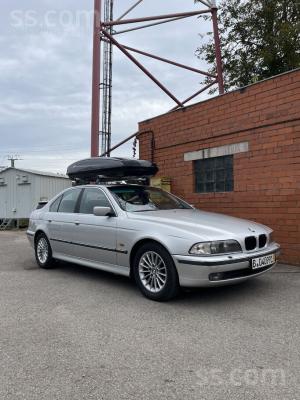 Pelēks BMW 528 2000 Rīga, ar dzinēja tilpumu 2.80 L un nobraukumu 231 tūkst. km par 2350 €, foto  vietnē AUTOMOTO.COM.LV