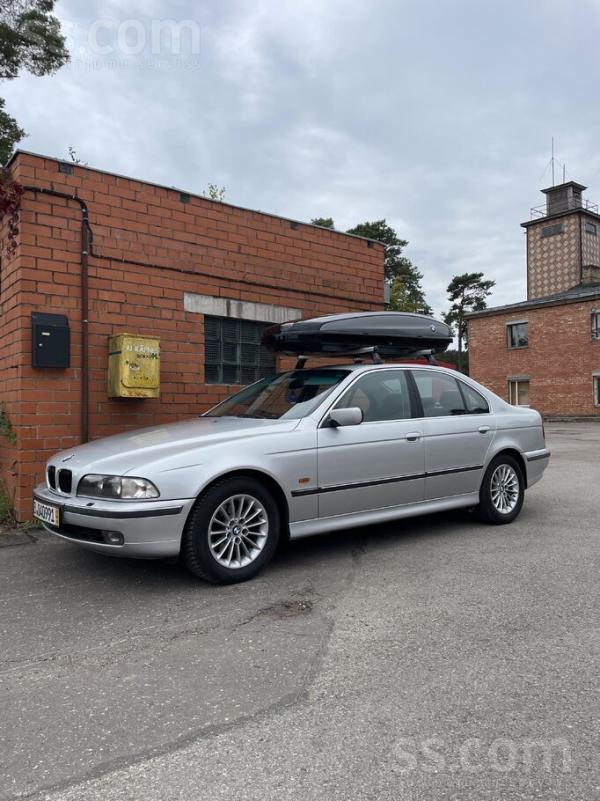 Pelēks BMW 528 2000 Rīga, ar dzinēja tilpumu 2.80 L un nobraukumu 231 tūkst. km par 2350 €, foto 4 vietnē AUTOMOTO.COM.LV