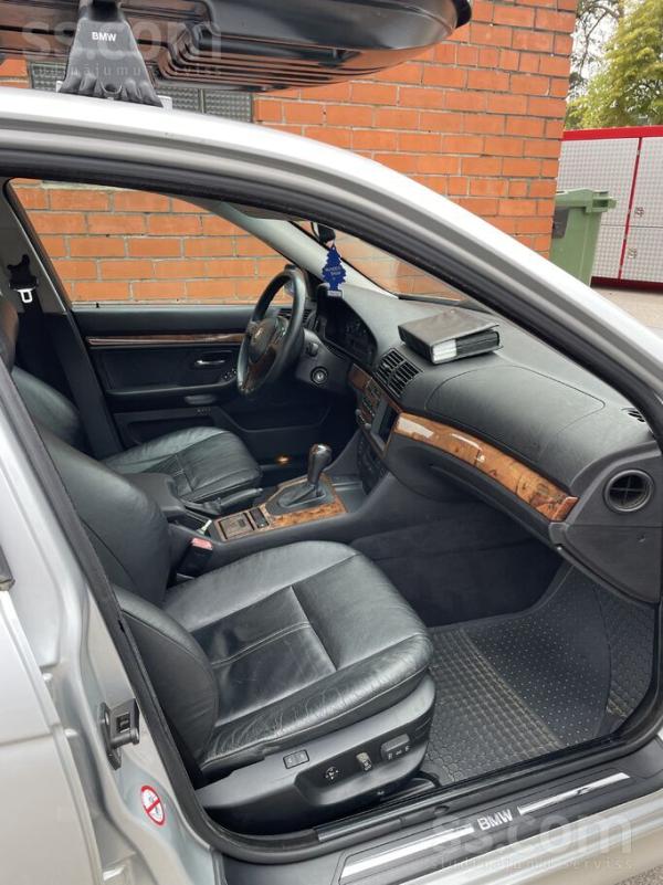 Pelēks BMW 528 2000 Rīga, ar dzinēja tilpumu 2.80 L un nobraukumu 231 tūkst. km par 2350 €, foto 8 vietnē AUTOMOTO.COM.LV