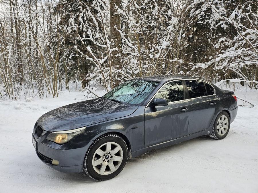Pelēks BMW 528 2008 Klaipėda, ar dzinēja tilpumu 3.00 L un nobraukumu 329 tūkst. km par 3000 €, foto 1 vietnē AUTOMOTO.COM.LV